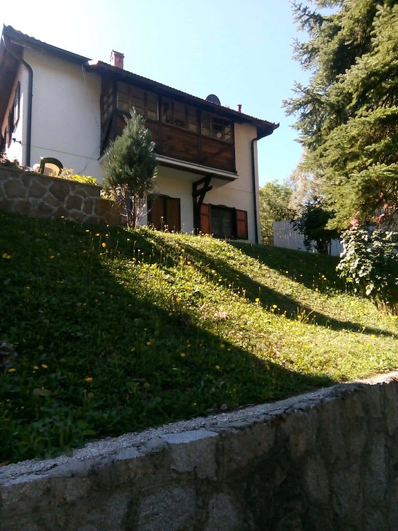 PRODAJA KUĆA KUCA NA RAJCU, 138 M2