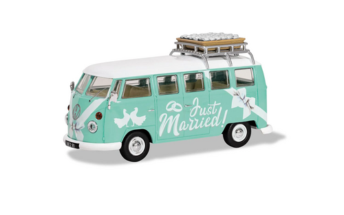NEW! Corgi CC02737 Volkswagen Campervan - Just Married