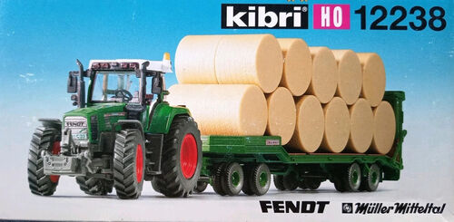 NEW! Kibri 12238 Fend Tractor with a 4-Axle Trailer for Transporting Vehicles, Loaded with Bales of Straw
