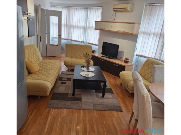 Požarevac, Širi centar, dvoiposoban, 74 m² - TOP!