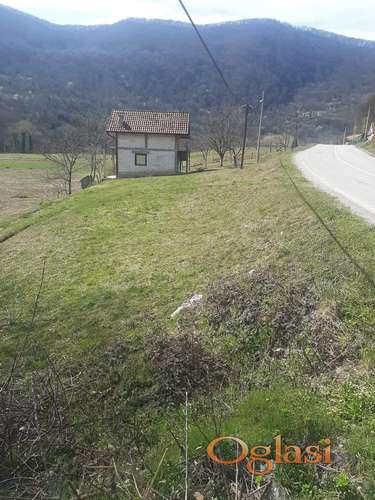 Plac u Ovcinji nedaleko od reke Drine