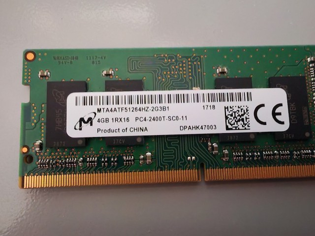 4Gb ddr4 (bpc4-2400 ) za laptop