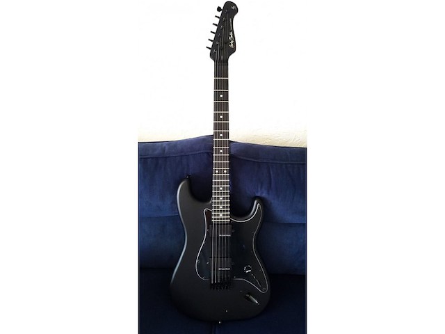 Harley Benton ST-20 HH Active SBK gitara + oprema