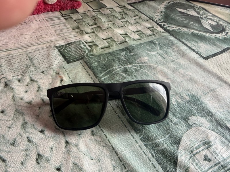 Ray Ban naočare za sunce-HITNO