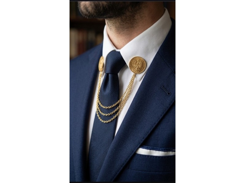 Vintage gold toned chain antiq