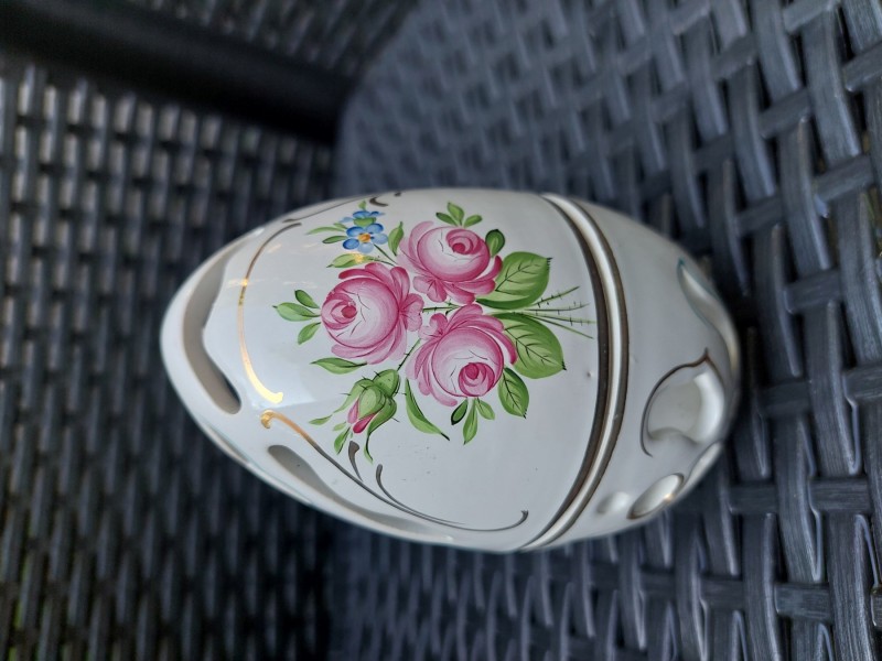 HEREND GAND PAINTED PORZELAIN
