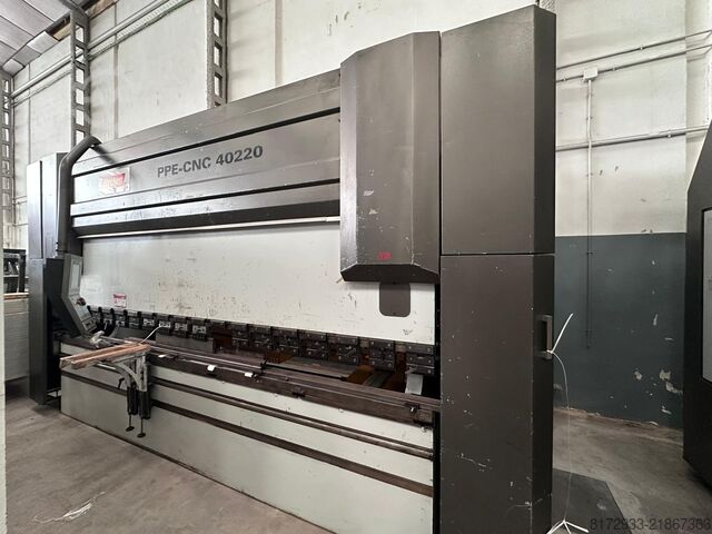 Hidraulična CNC savijačica BLECKEN PPE-CNC
BLECKEN PPE-CNC 40220