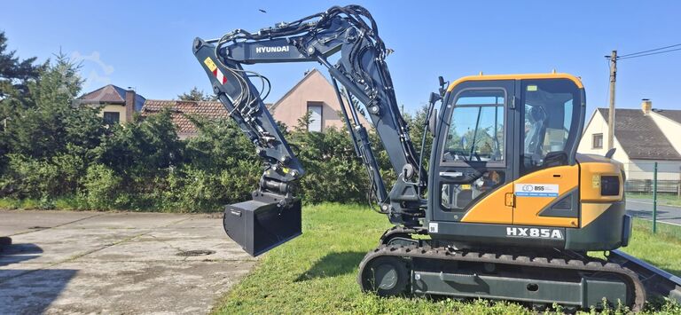 Lančani bager
Hyundai HX85A