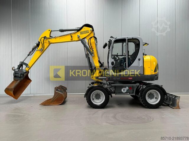 Bager na točkovima
Wacker Neuson EW 100