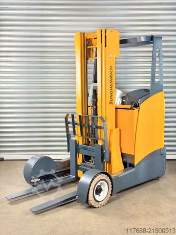 Reach truck
Jungheinrich ETV C20