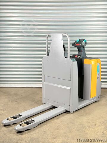 Horizontalni birači porudžbina
Jungheinrich ECE 225 - Service Neu - Batterie 80% - 2,5t