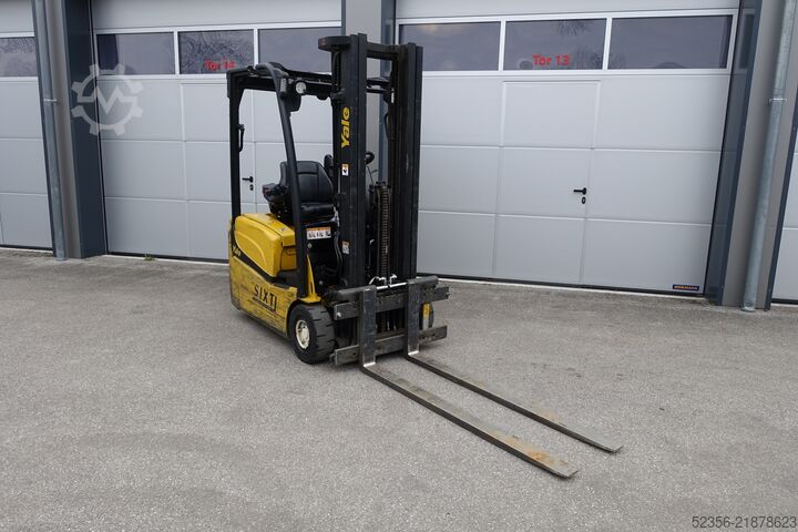 Viljuškar
Yale ERP13VT SWB 1,5t 4,9m Triplex