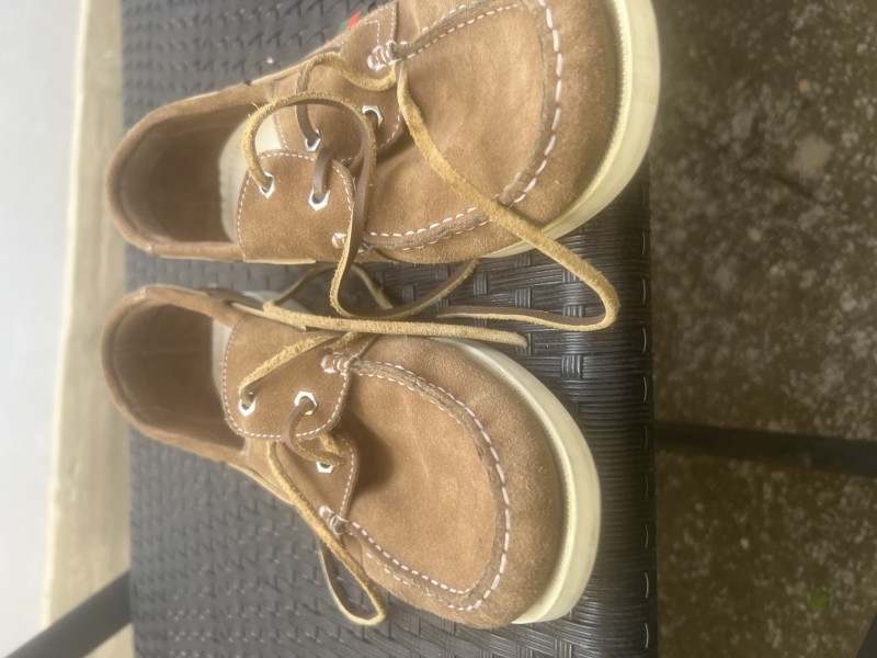 Gucci kozne brodarice 8,5- negde 43-44 TOP