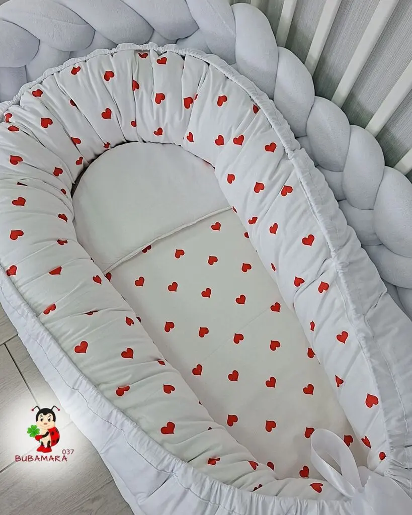 Bubamara037 Gnezdo za bebe Crvena srca, Belo
