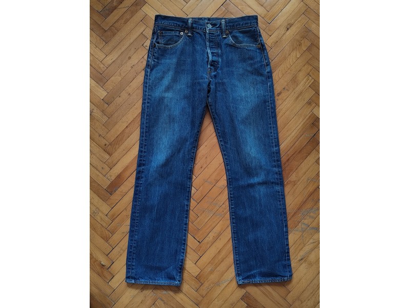 Vrhunske Levis 501 made in Egypt prava srednje plava