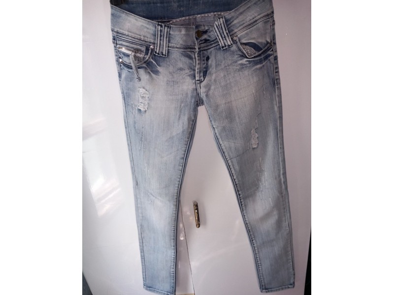 ​Moderne Tamnije Farmerke - Straight Leg - Vel. M