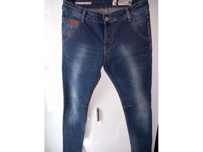EXTREME DENIM Farmerke vel. 29 -