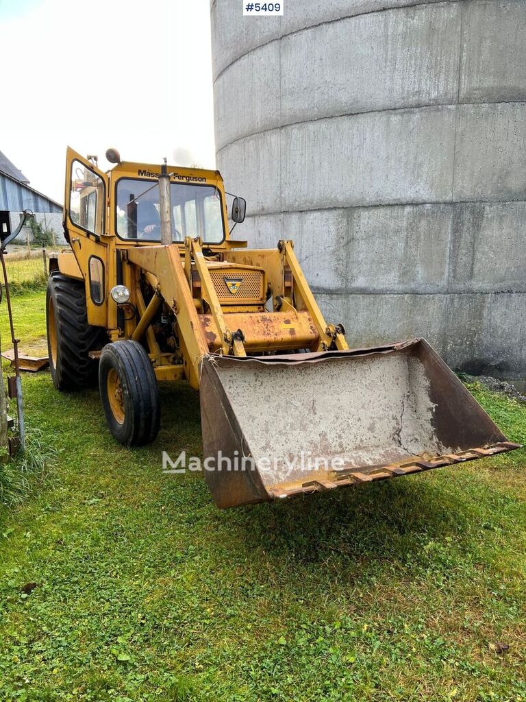 Massey Ferguson 50 bager-utovarivač