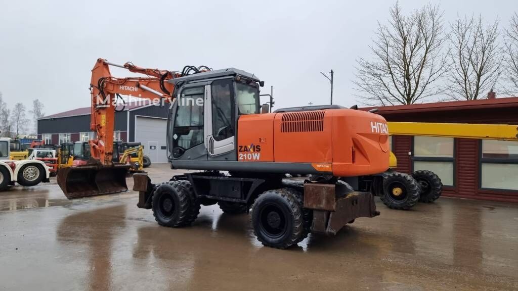Hitachi ZX210W bager točkaš
