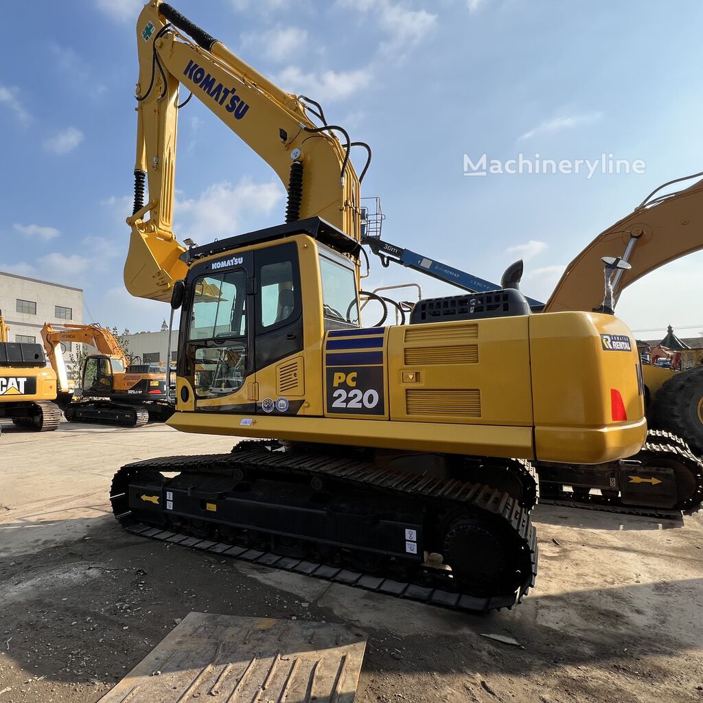 Komatsu PC220-8 bager guseničar