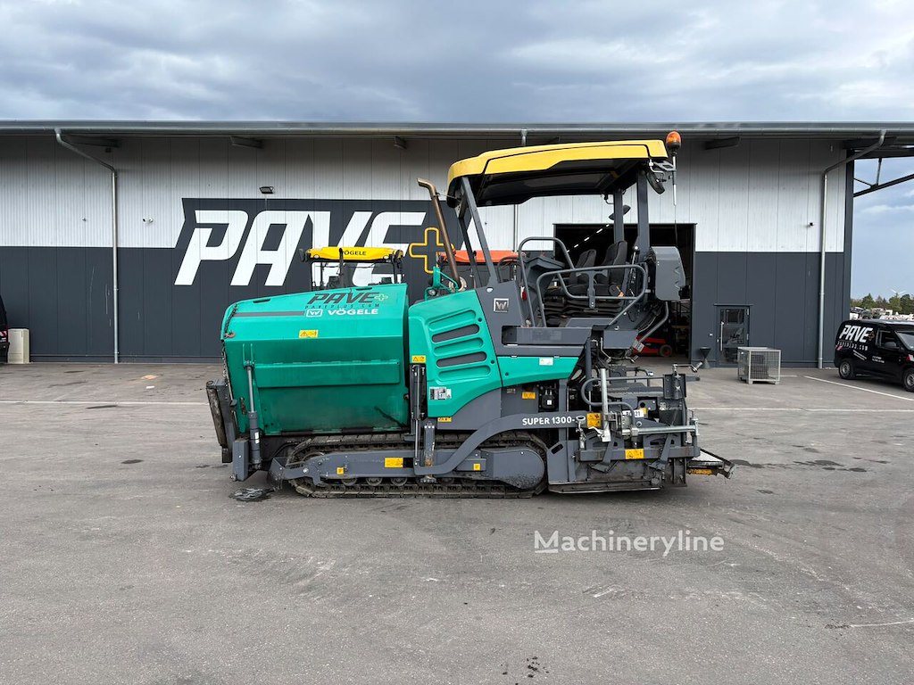 Vögele SUPER 1300-3i asfaltni finišer guseničar