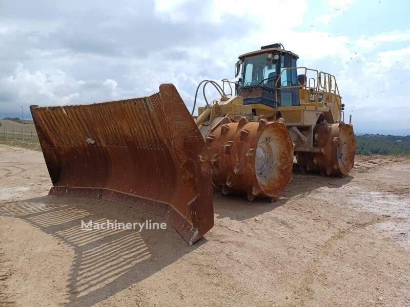 Caterpillar 836H kompaktor s jednim valjkom