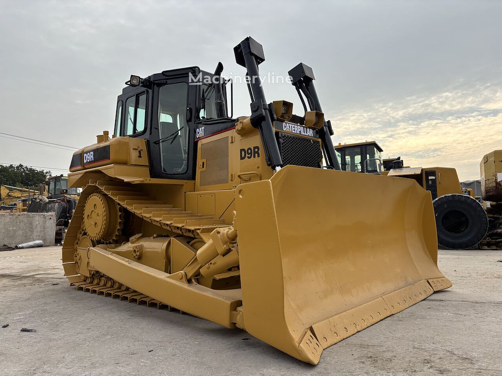 Caterpillar D9R buldožer
