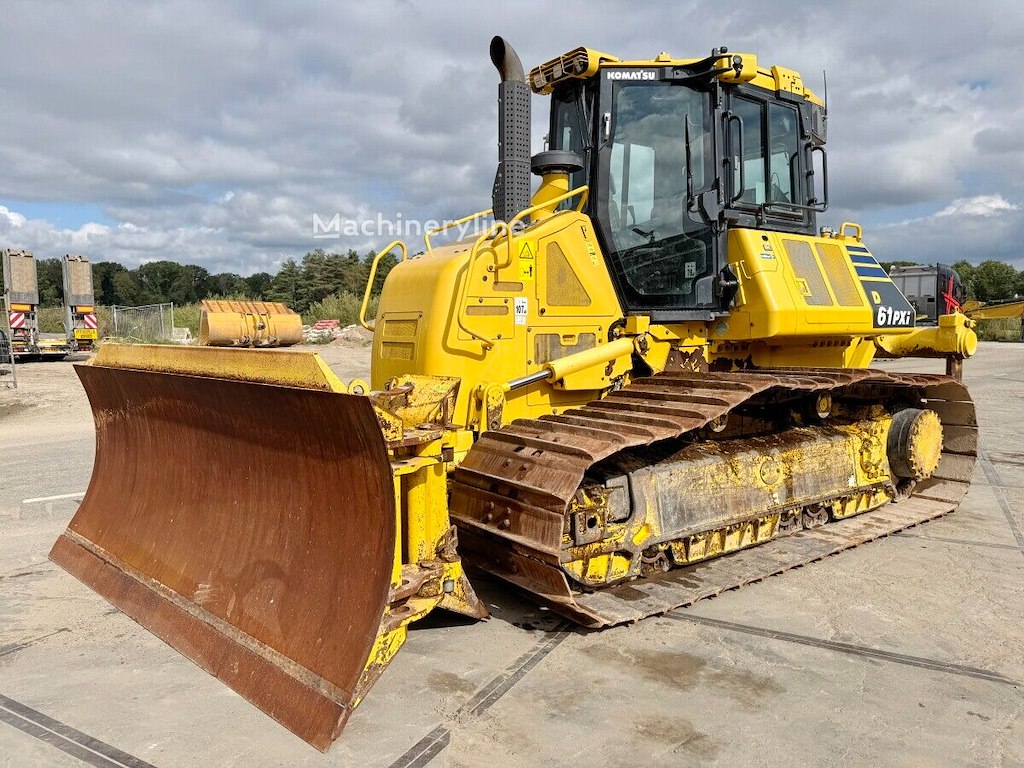 Komatsu D61PXI-24 buldožer