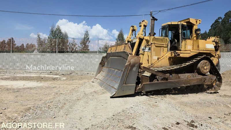 Prodaje se Caterpillar D9R buldožer na aukciji