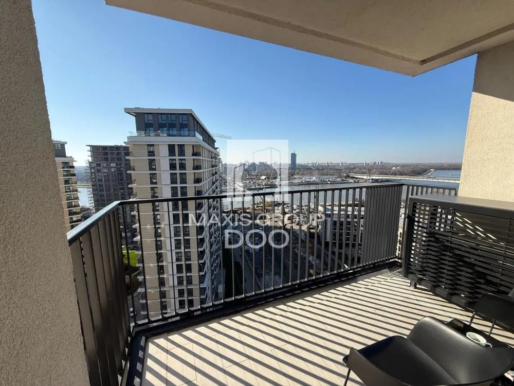 Izdavanje, četvorosoban stan, 109m², Savski Venac, Beograd