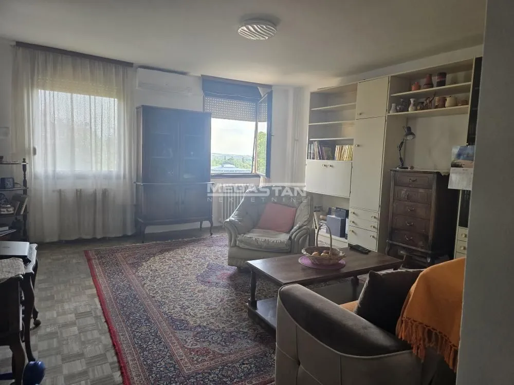 Prodaja, trosoban stan, 84m², Čukarica, Beograd