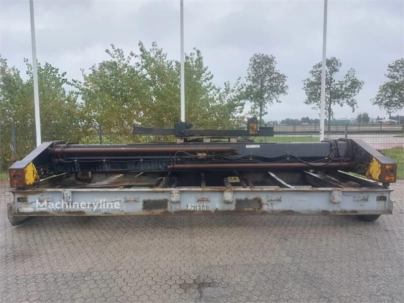 Toplift FLT 3240 posipač kontejnera