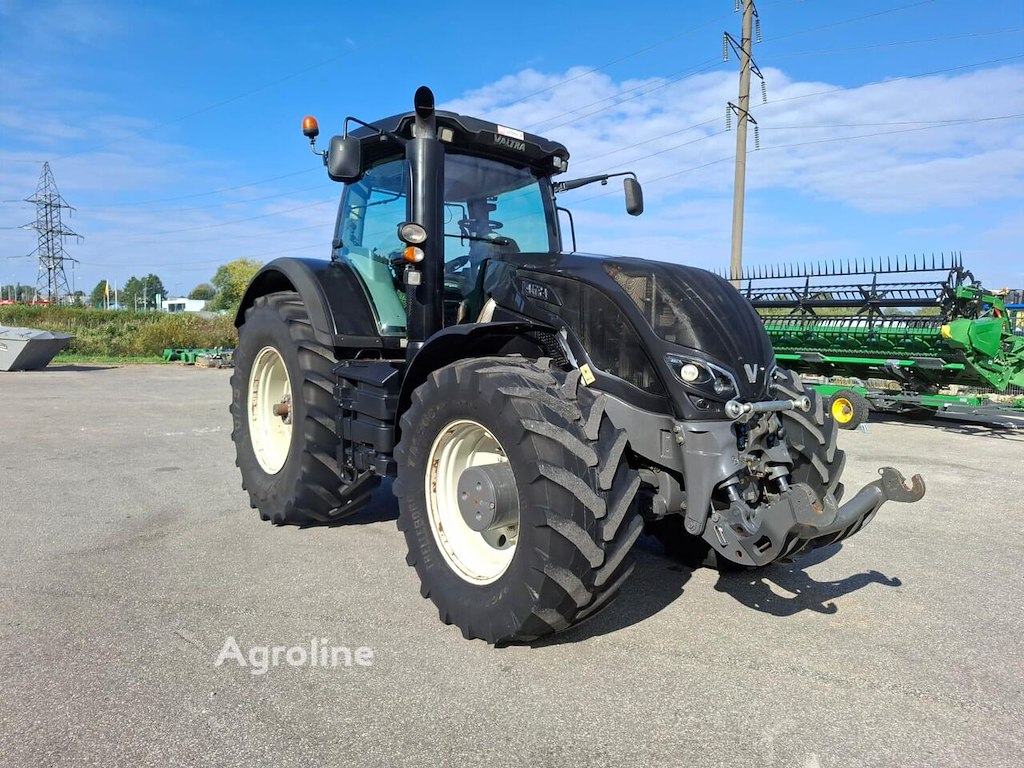 Valtra S374 traktor točkaš