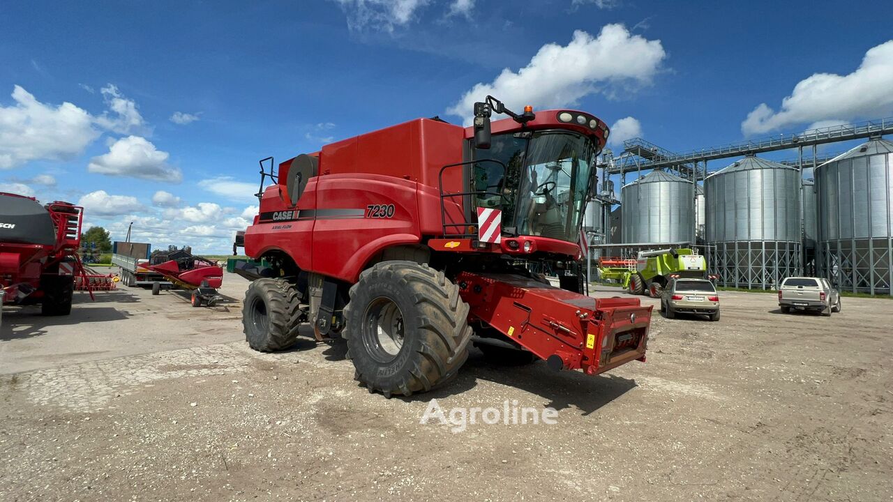 Case IH 7230 kombajn za žito