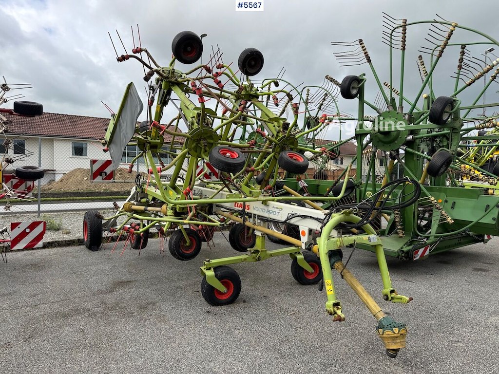 Claas Volto 1320 T sprederive prevrtač sena