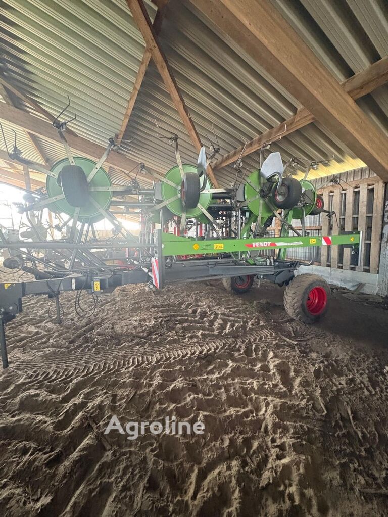 Fendt Lotus 1020 T prevrtač sena