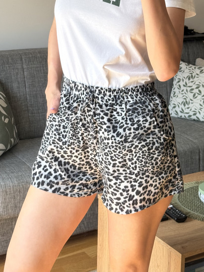 SW  ️ leopard šorc