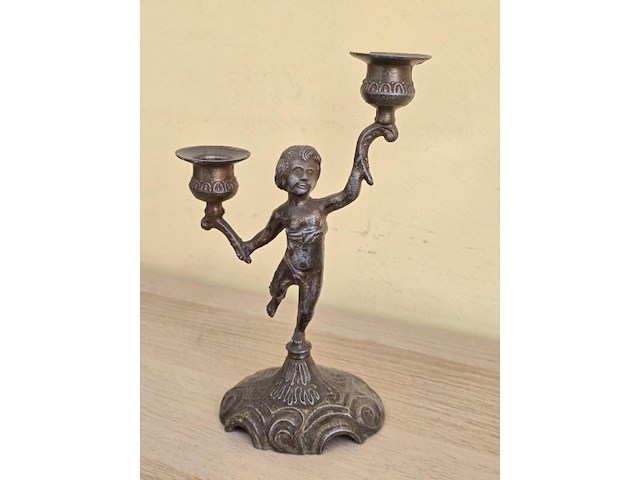 Stoni svećnjak 23 cm visine za dve sveće barok mesing