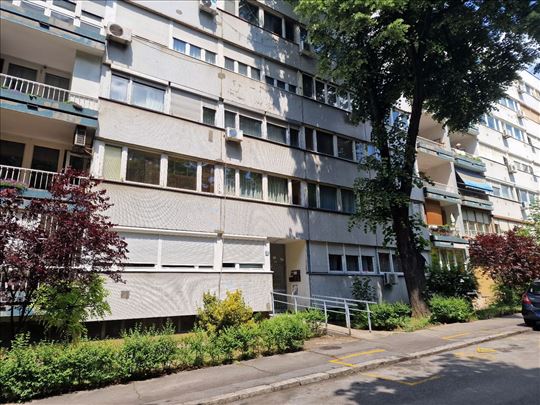 Konjarnik Glasinačka 1.5-soban 52m2+4m2 terasa