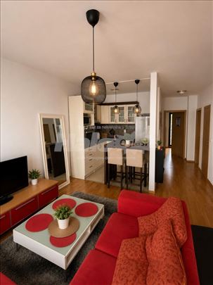 Cvetkova pijaca |58m² stan | Garaža + terasa 16m2