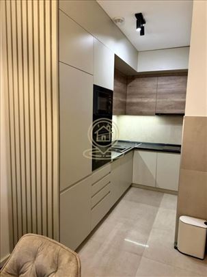 Moderan stan od 45m² u luksuznoj zgradi – garaža &