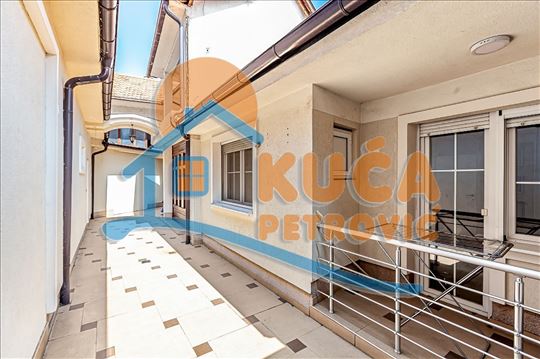 Na prodaju kuća u centru Niša, 375m2
