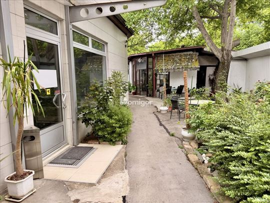 Trošarina – Poslovni prostor 800m2, magacin, parki