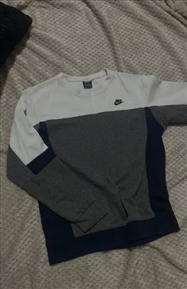 Nike duks
