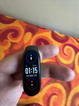 Prodajem xiaomi smart narukvicu mi bend 6
