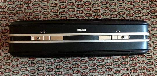 Veliki putni kofer Meteor sa bravicom iz 1980-ih