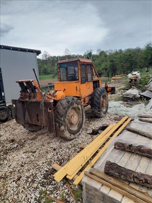Šumski traktor