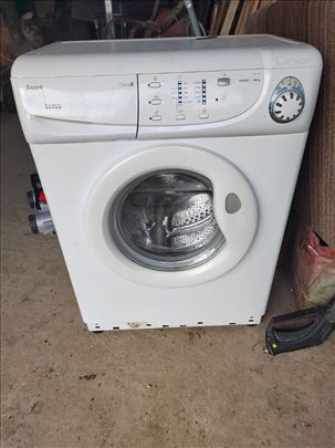 Ispravna mašina za pranje veša