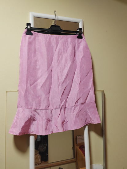 Roze suknja