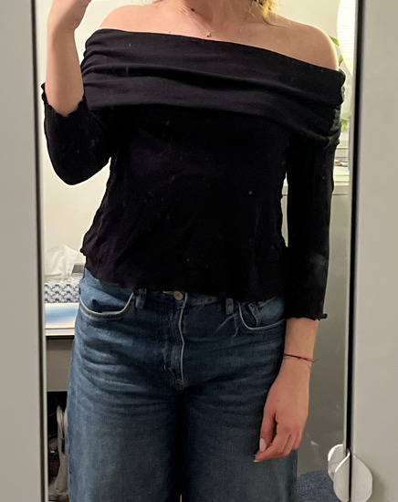 Zara off shoulder crna majica